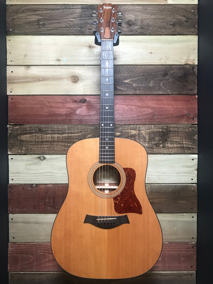 Taylor 310 2005 USA Dreadnought With K&K Pickup – MotoMusic