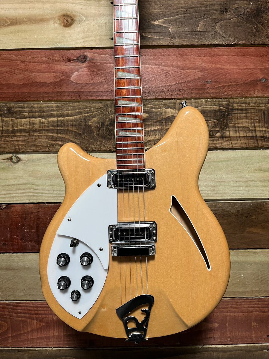 Rickenbacker 360 1997 Mapleglo Left hand – MotoMusic