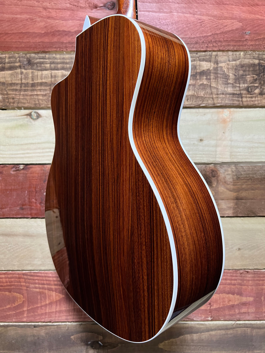 Taylor 214ce DLX 2021 – MotoMusic