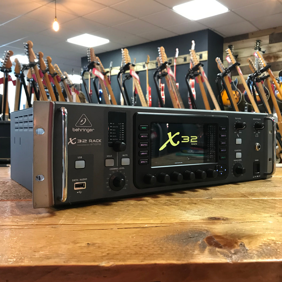 Behringer X32 Rack 40-Input 25-Bus Rackmount Digital Mixer – MotoMusic