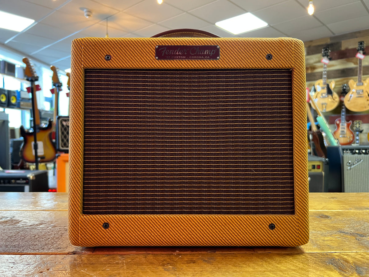Fender '57 Custom Shop Champ Model 5F1 5-Watt Tube 1x8" Guitar Combo T ...