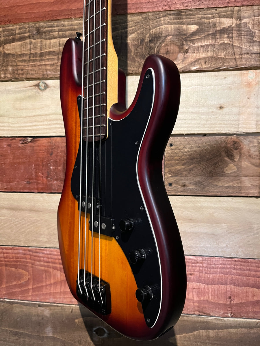 Sandberg VS-4 Bass Tobacco Sunburst with Kinsman hard case 2017 – MotoMusic