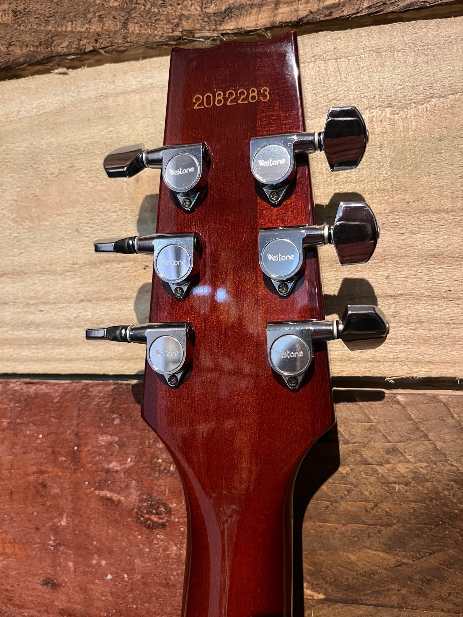 Westone Rainbow 1 Translucent Brown 1982 MIJ with original case – MotoMusic