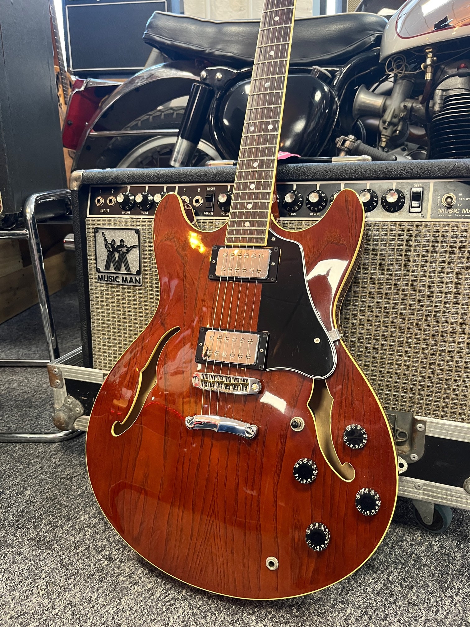 Westone Rainbow 1 Translucent Brown 1982 MIJ with original case – MotoMusic