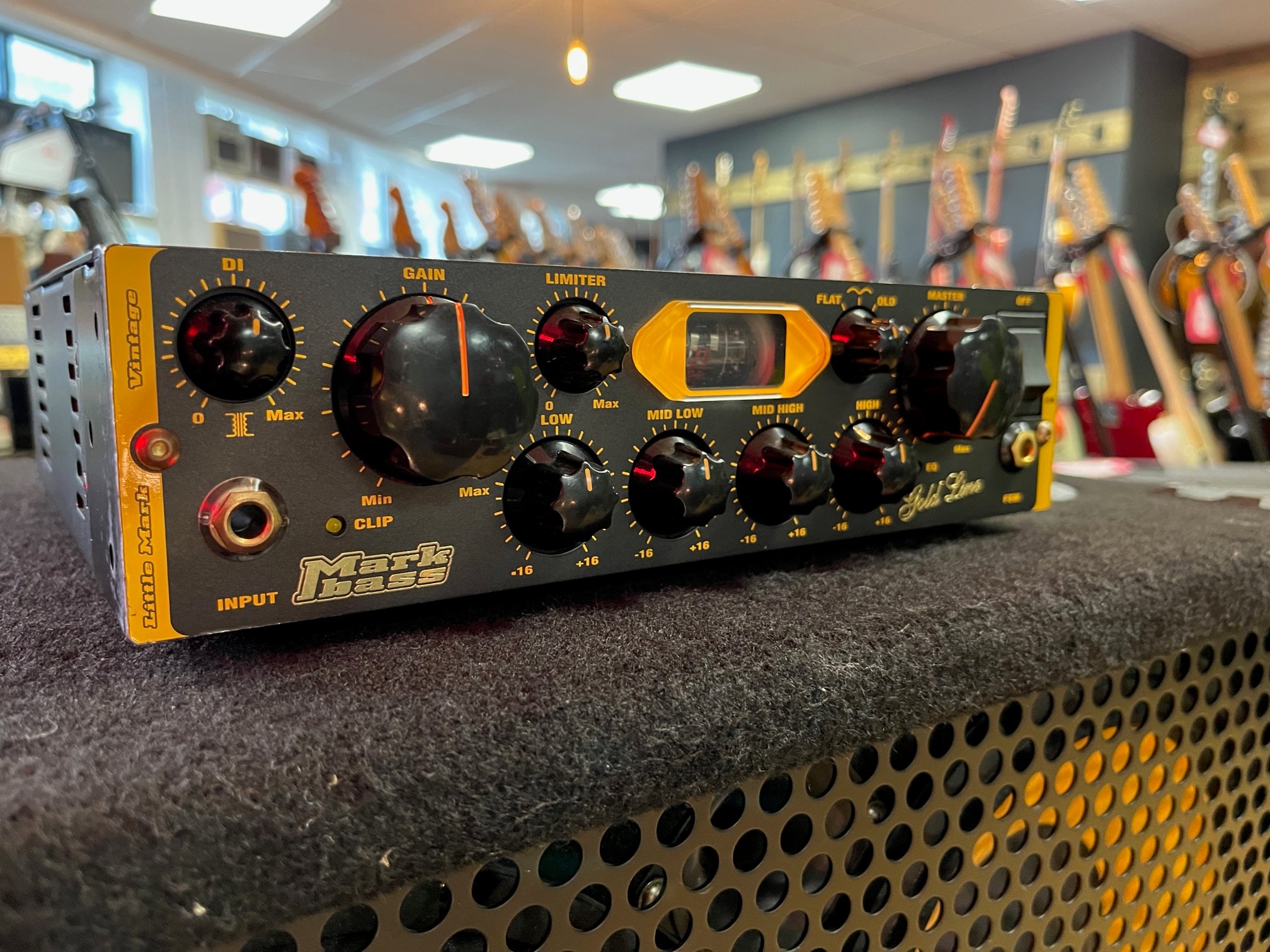 MarkBass Little Mark Vintage Head and 210 Traveller Speaker Cabinet ...