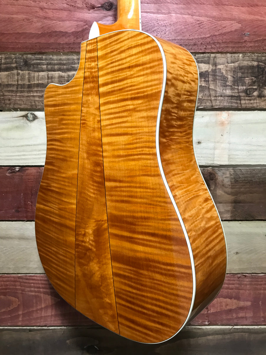 Taylor 30th Anniversary 610ce L-30 LTD Natural 2004 – MotoMusic