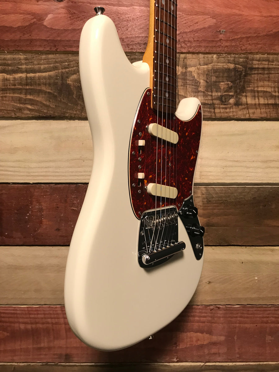 Fender Mustang MG65 Olympic White 1995 – MotoMusic