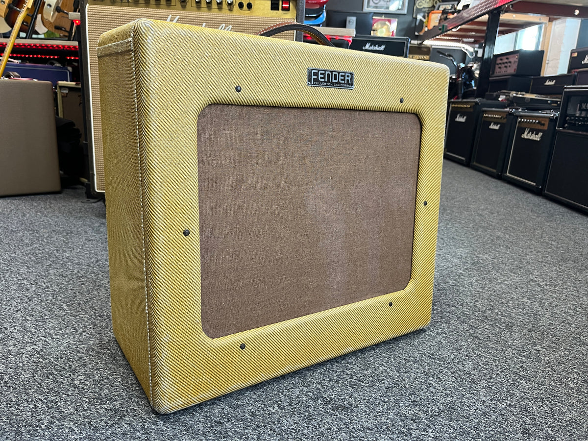 Fender Pro 5A5 TV Front 18-Watt 1x15" Guitar Combo 1950's- Tweed ...