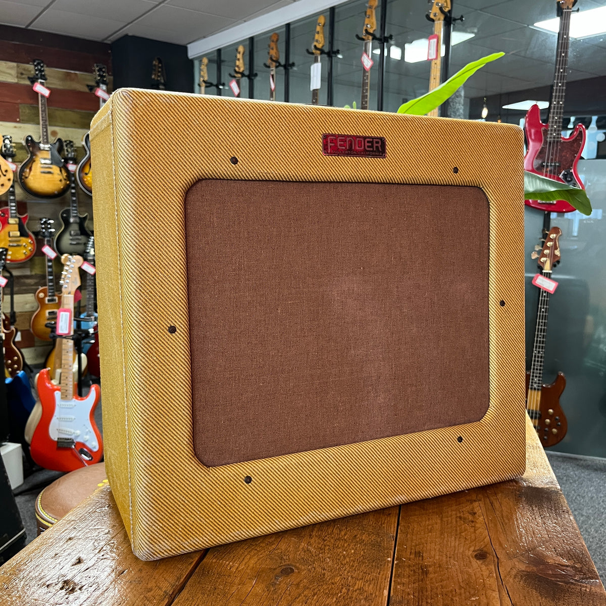 Fender Pro 5A5 TV Front 18-Watt 1x15" Guitar Combo 1950's- Tweed ...