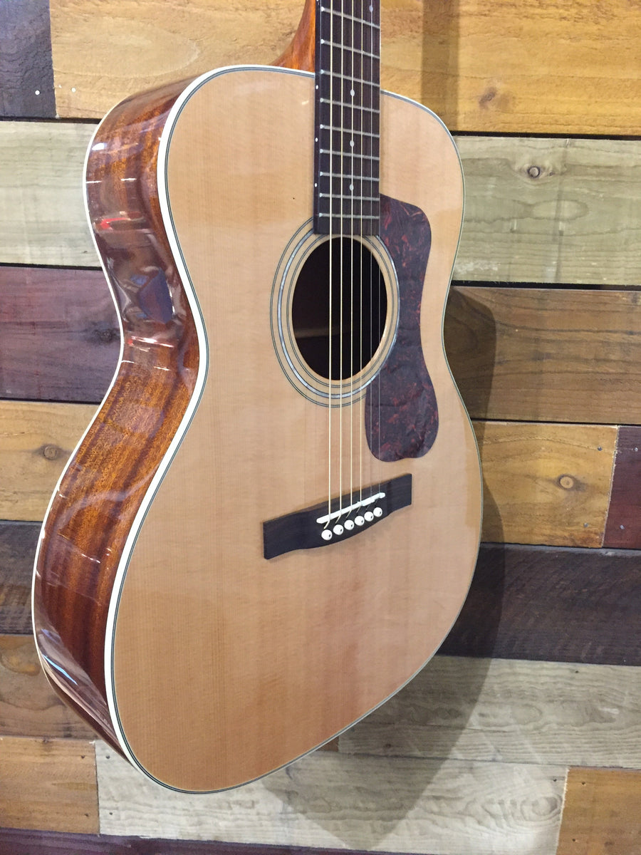 Guild Westerly Collection OM-140E Natural – MotoMusic