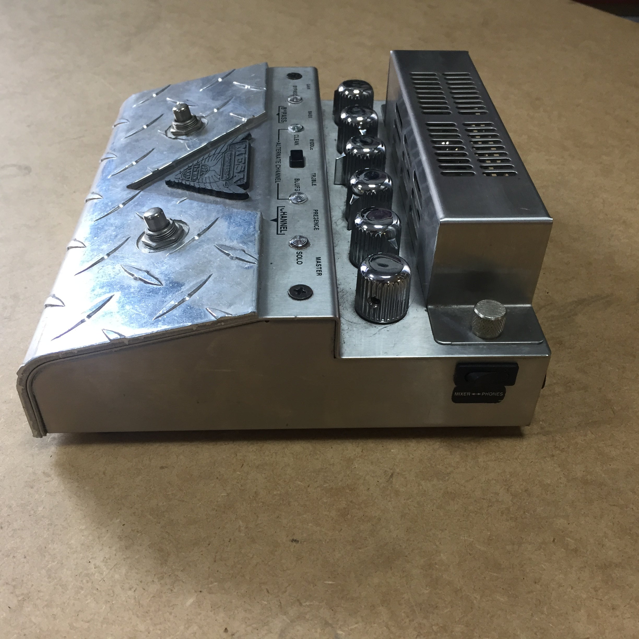 Mesa Boogie V-Twin Tube Preamp Pedal – MotoMusic