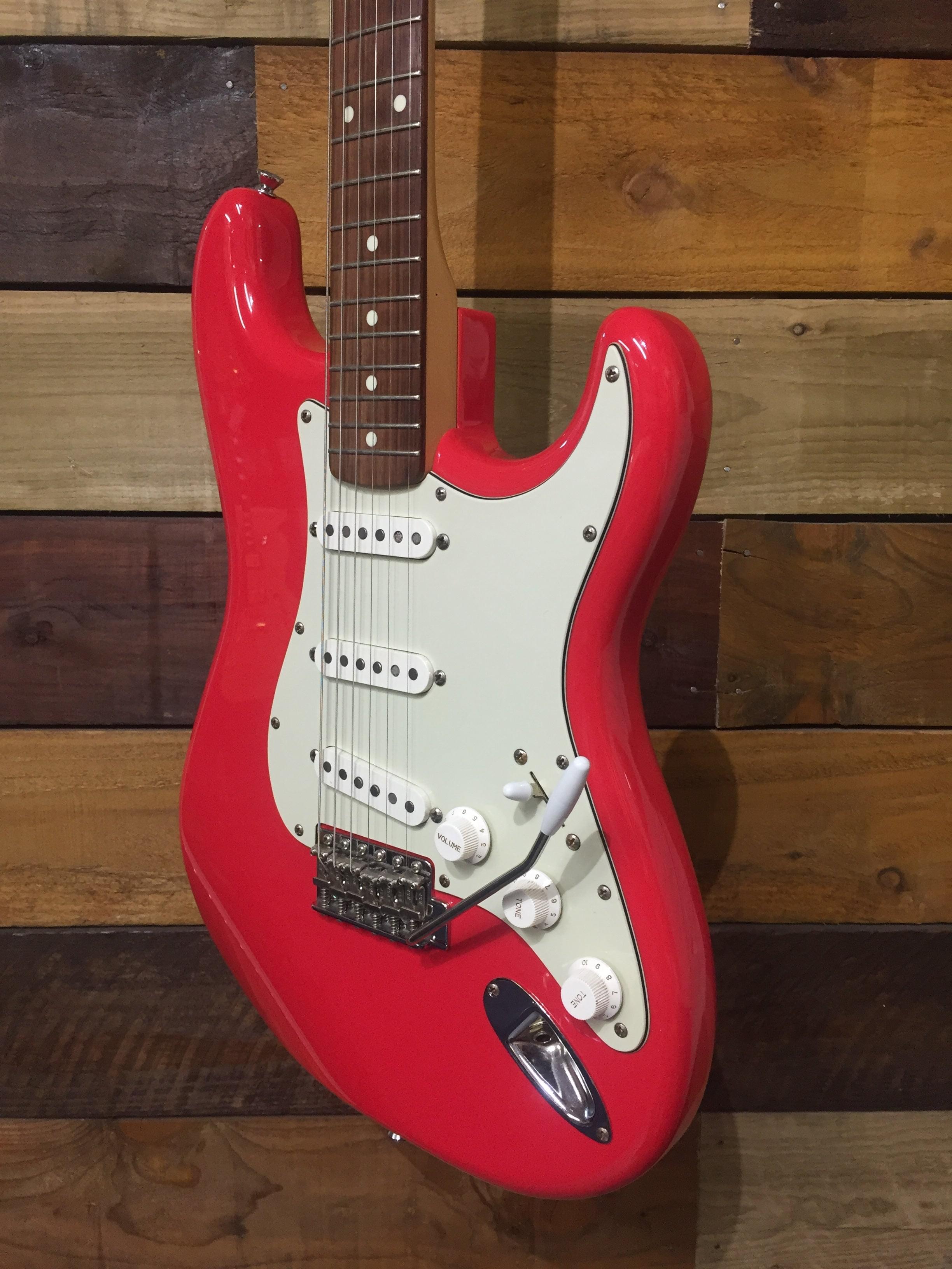 ESP 400 Series Fiesta Red MIJ 1990 – MotoMusic