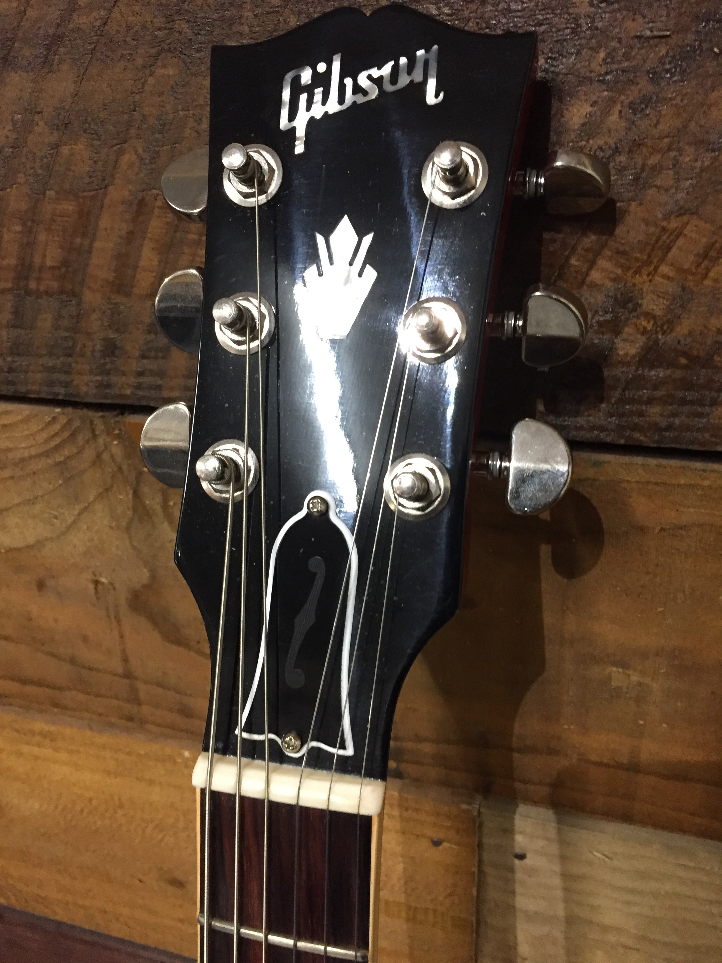 Gibson ES-335 Figured Top Block Inlay Cherry Memphis 2015 – MotoMusic