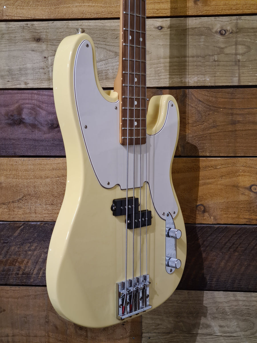 Fender Mike Dirnt Signature Precision Bass - White Blonde – MotoMusic