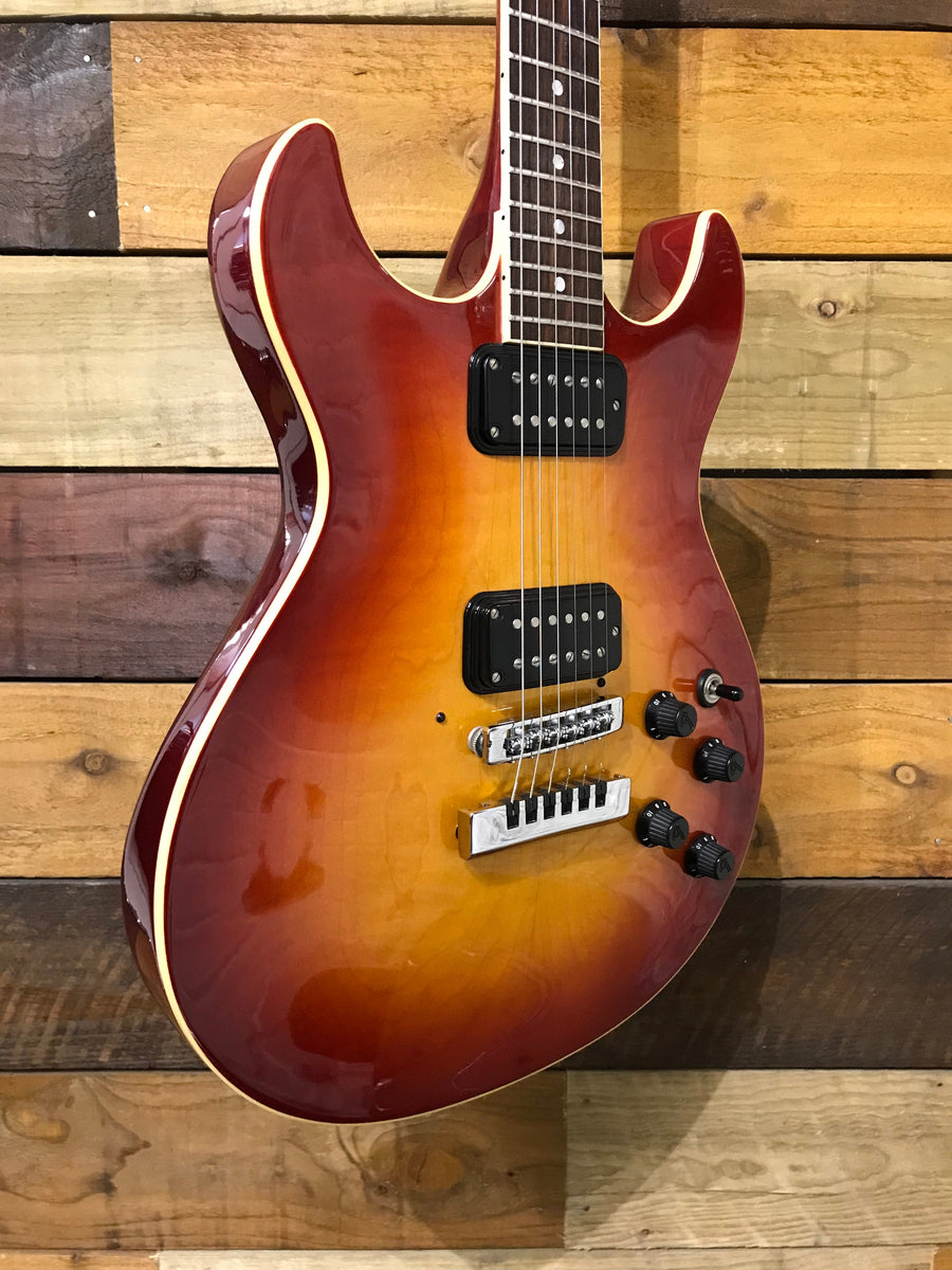 Fender Esprit Standard in Sunburst 1988 – MotoMusic