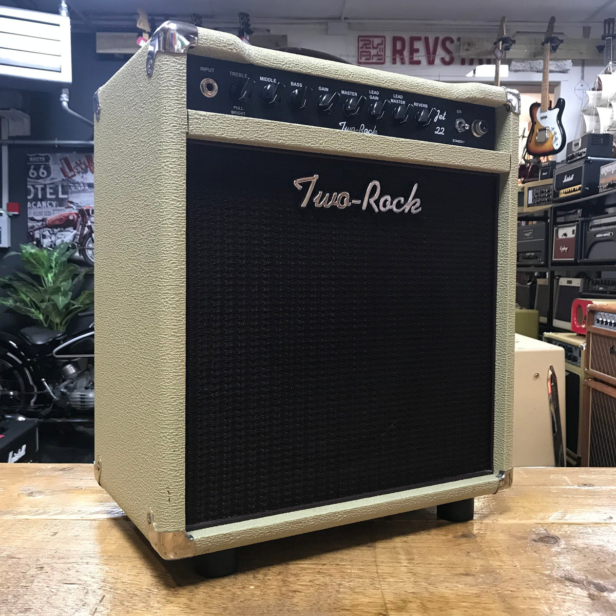 Two-Rock Jet 22 1x12" Combo in Blonde – MotoMusic