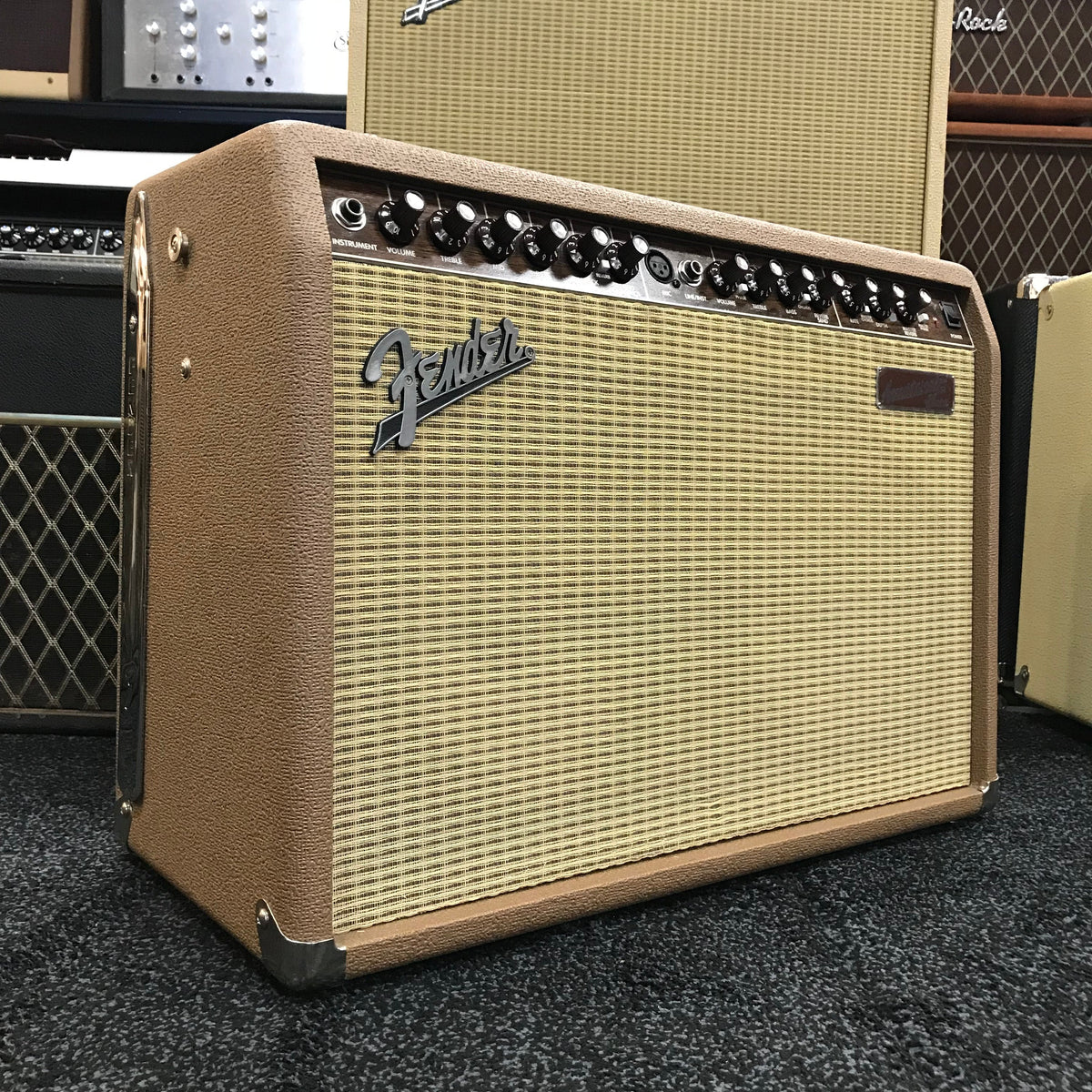 Fender Acoustasonic Junior Combo – MotoMusic