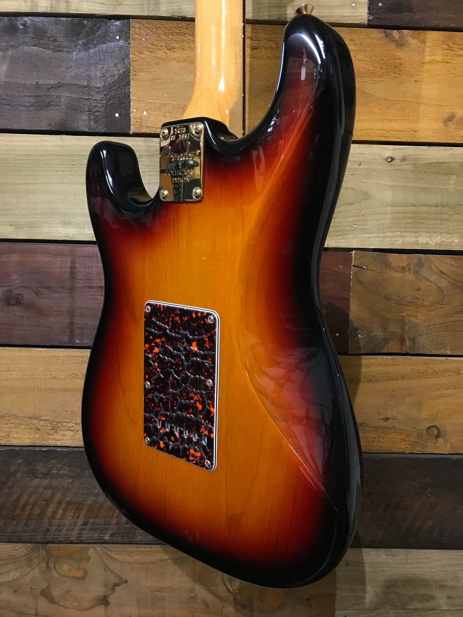 Fender Collectors Edition Stratocaster in Three-Tone Sunburst 1997 ...