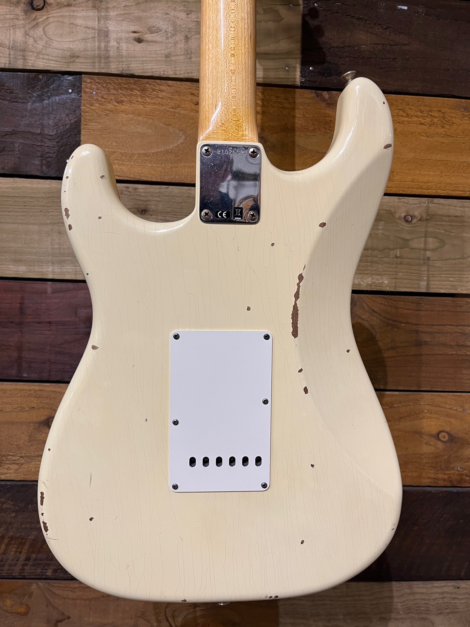Fender Custom Shop 63 Stratocaster Aged White Relic RW – MotoMusic