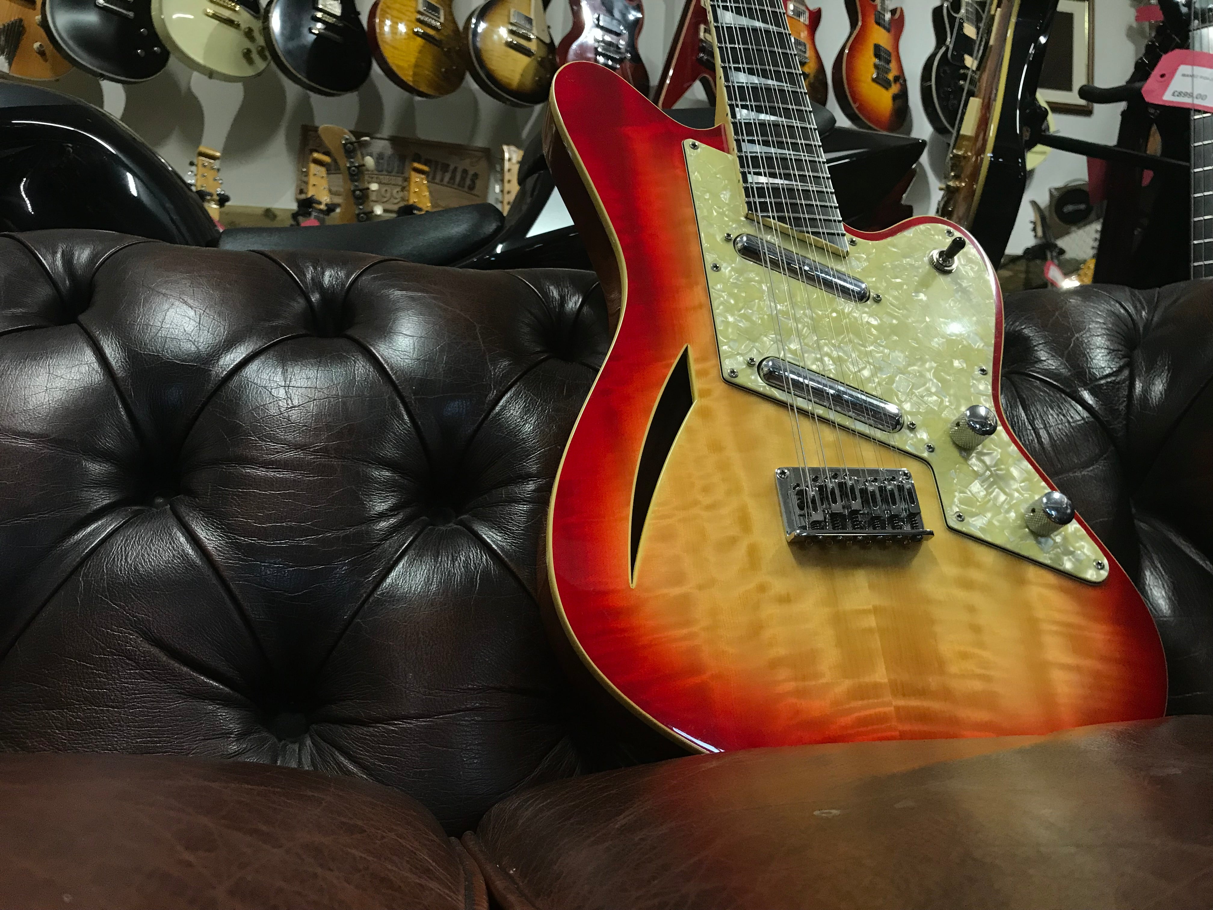 Charvel Surfcaster 12-String in Sunburst 1992 – MotoMusic