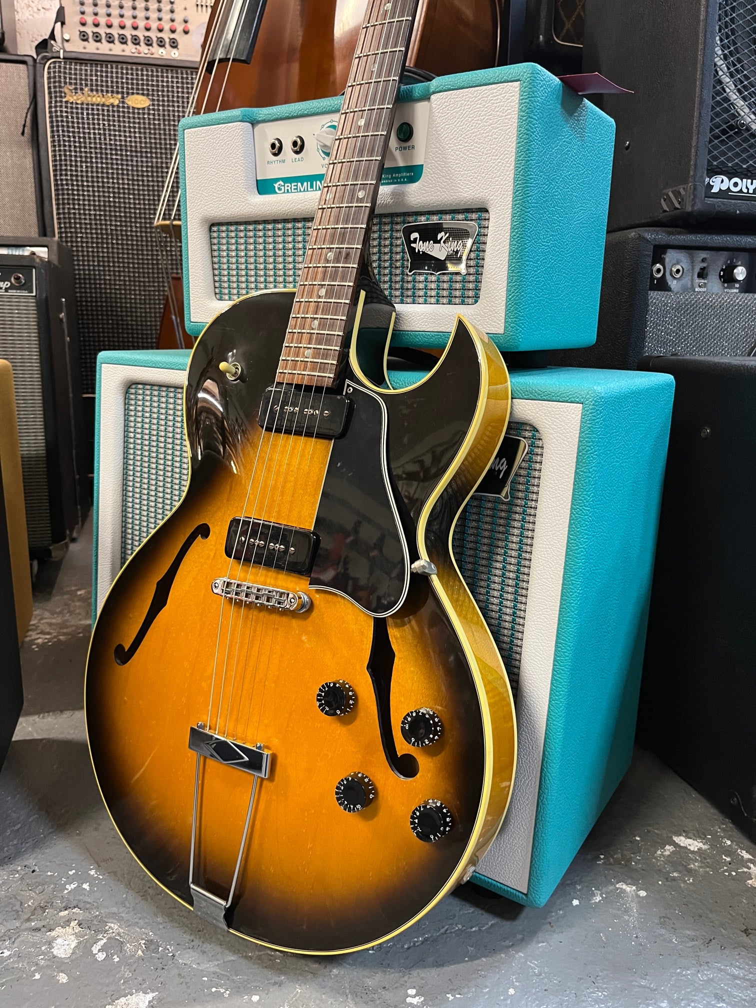 Gibson ES-135 Sunburst 1994 – MotoMusic