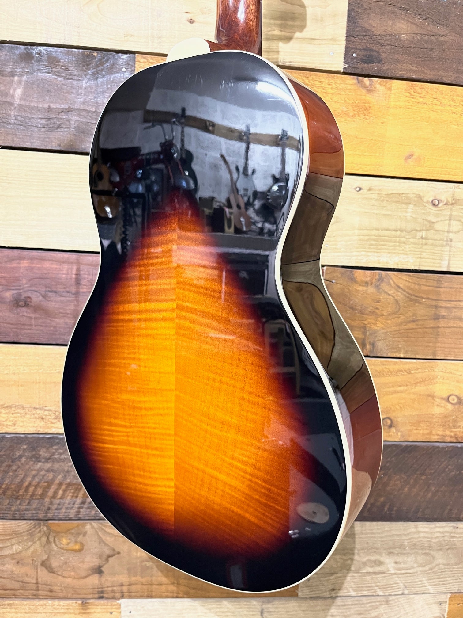 The Loar LO-215-SN O Style Acoustic 2014 – MotoMusic