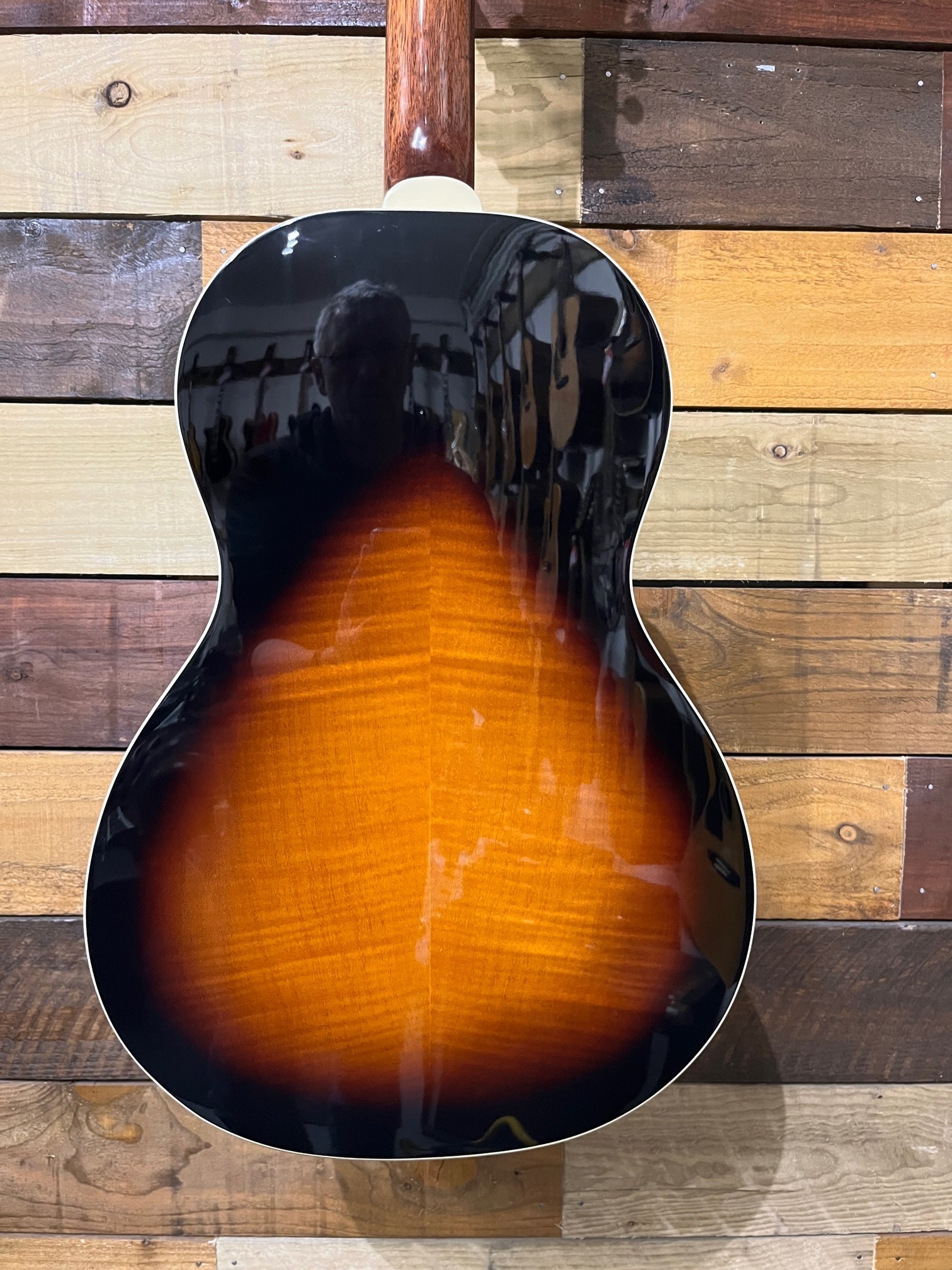 The Loar LO-215-SN O Style Acoustic 2014 – MotoMusic