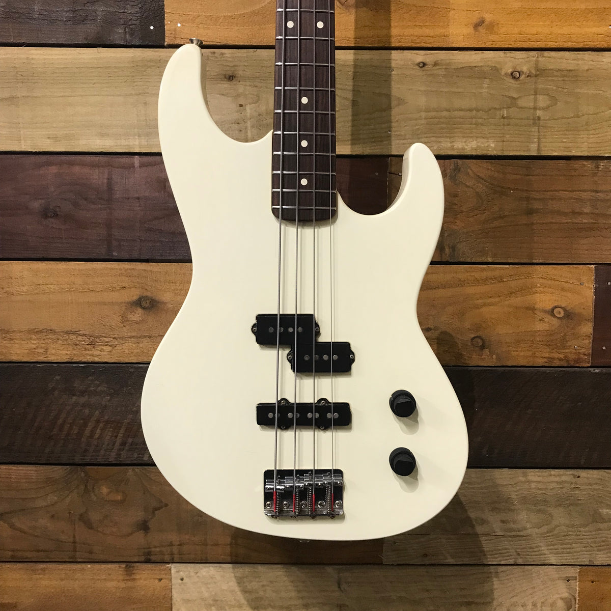 Fender Prodigy Jazz Bass 1991 – MotoMusic