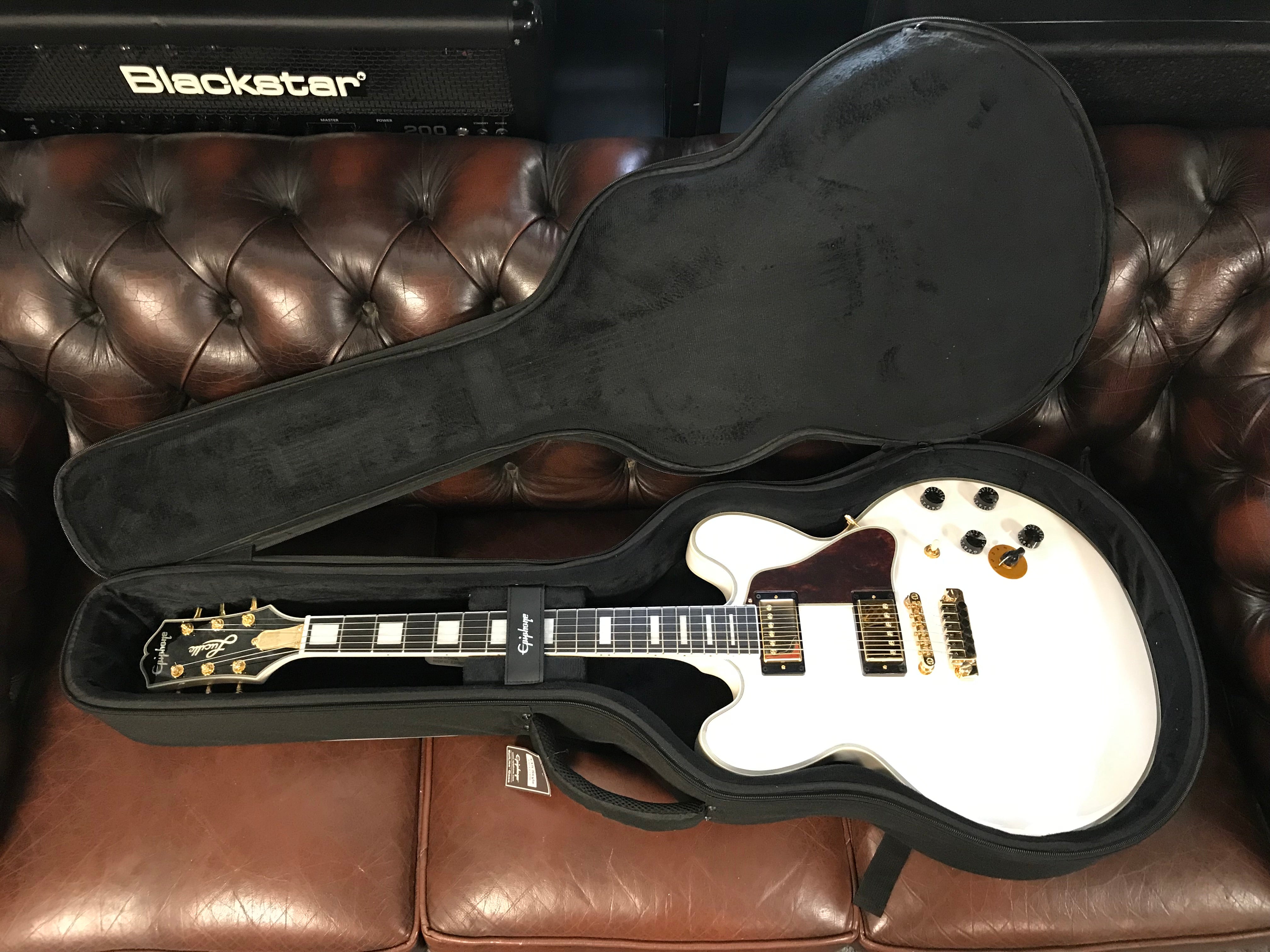 Epiphone Limited Edition B.B.King 'Lucile' in Bone White (1 of 300 ...