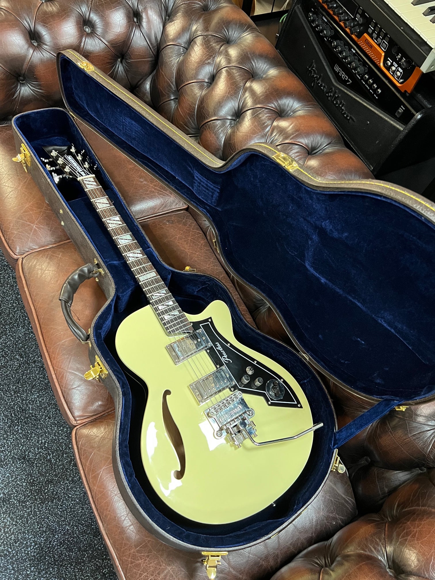 Peerless Retromatic P2 Prototype Special Ivory – MotoMusic