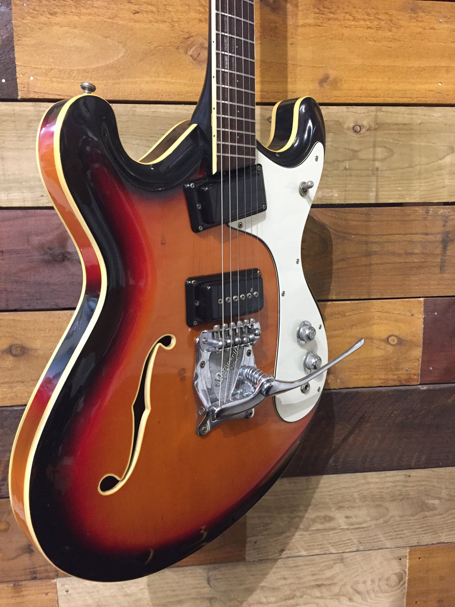 Mosrite Combo Sunburst 1967 – MotoMusic