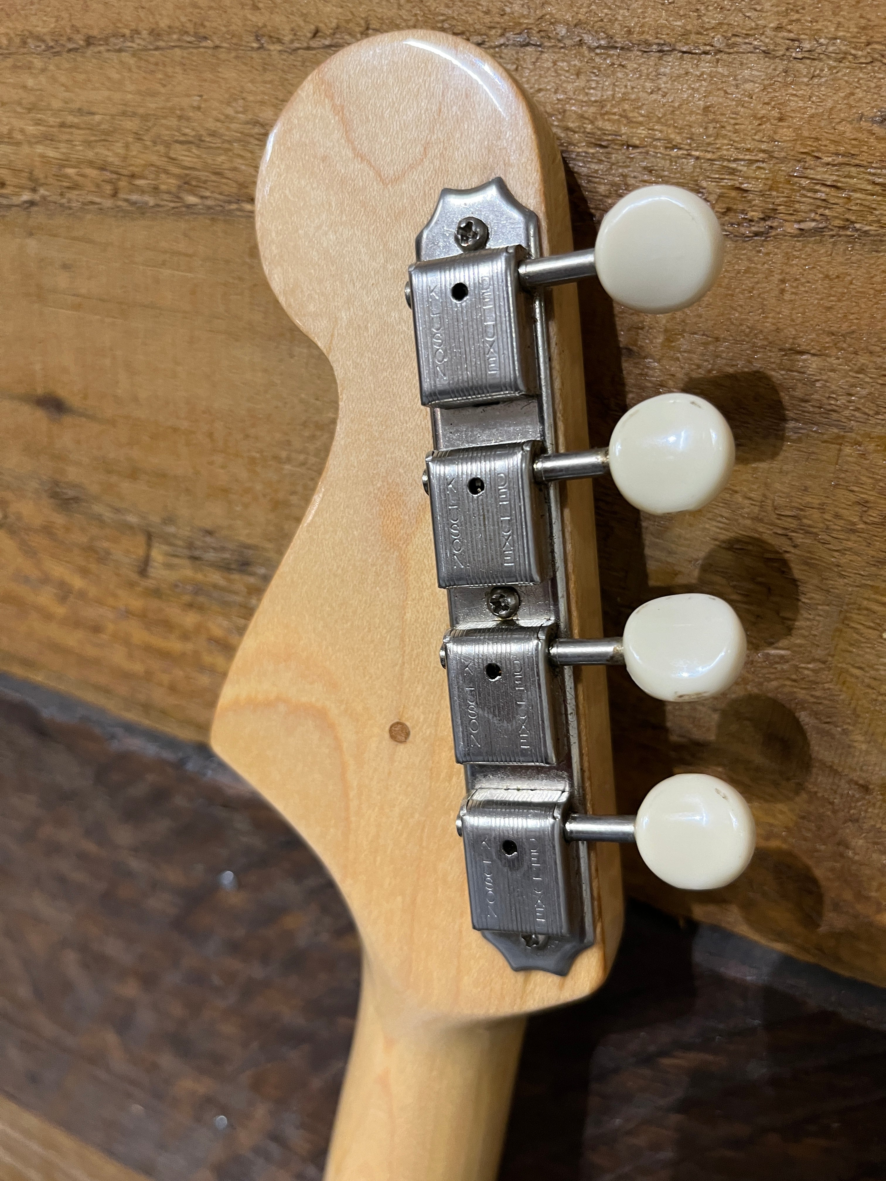 Fender Mandocaster 1972 Sunburst With Original Case – MotoMusic