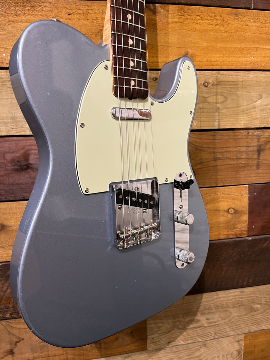 Fender Custom Shop '63 Telecaster NOS 2000 Ice Blue Metallic – MotoMusic